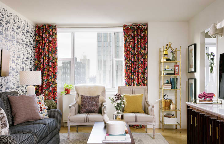 9 Things Interior Designers Still Have from Their First Apartments ...
