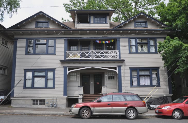 What Is a “Fourplex”? Pros & Cons of a Multifamily Property | Apartment ...