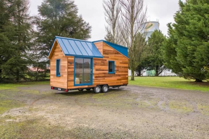 Cabin-Style Tiny House Wheels Baluchon | Apartment Therapy