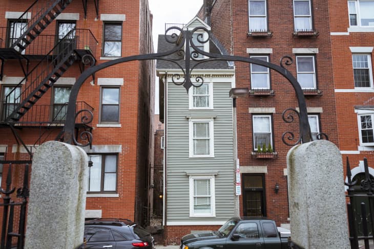Holding a Grudge? Spite Houses Might Be for You | Apartment Therapy