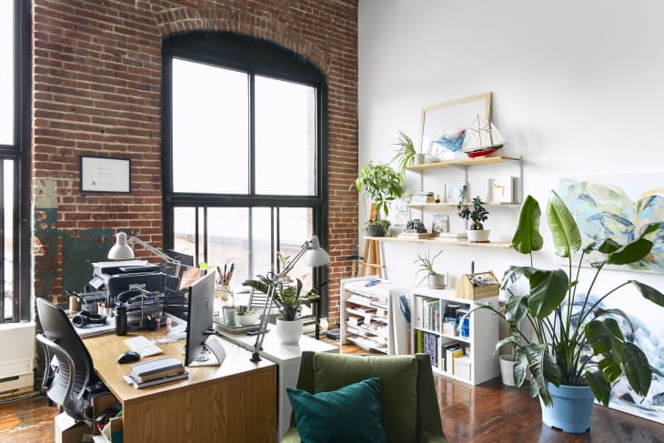 How To Deep Clean Your Home Office This Spring | Apartment Therapy