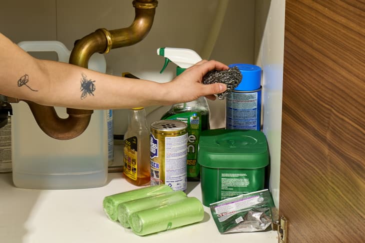 Amazon's $10 Cleaning Brush Gets Rid of Grime in Every Room | Apartment ...