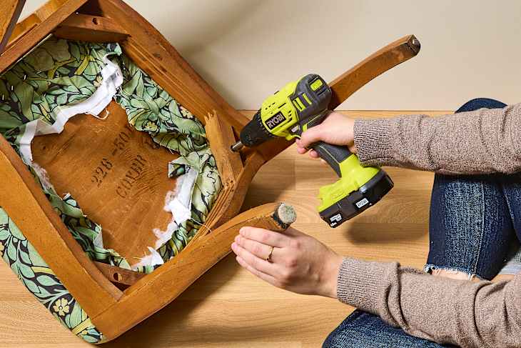 The Right Way to Use a Drill for Beginner DIY Projects | Apartment Therapy