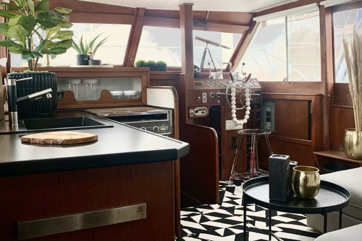 350-Square-Foot House Boat Photos | Apartment Therapy