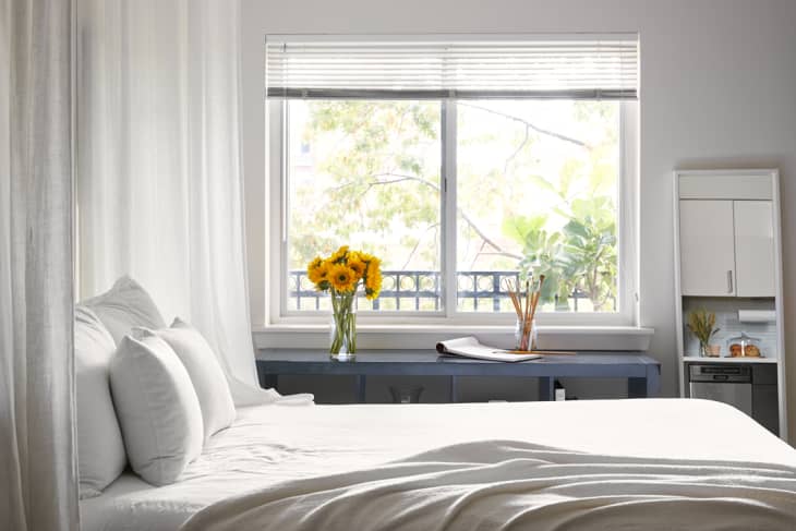 325-Square-Foot NYC Studio Uses Light and White | Apartment Therapy