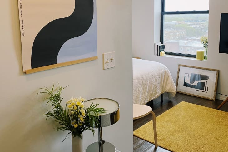 A 294-Square-Foot Chicago Studio Apartment Photos | Apartment Therapy