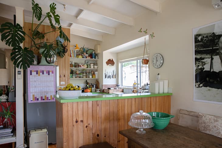 This Wood Material May Be Controversial, but It’s Spot-On in This Retro ...