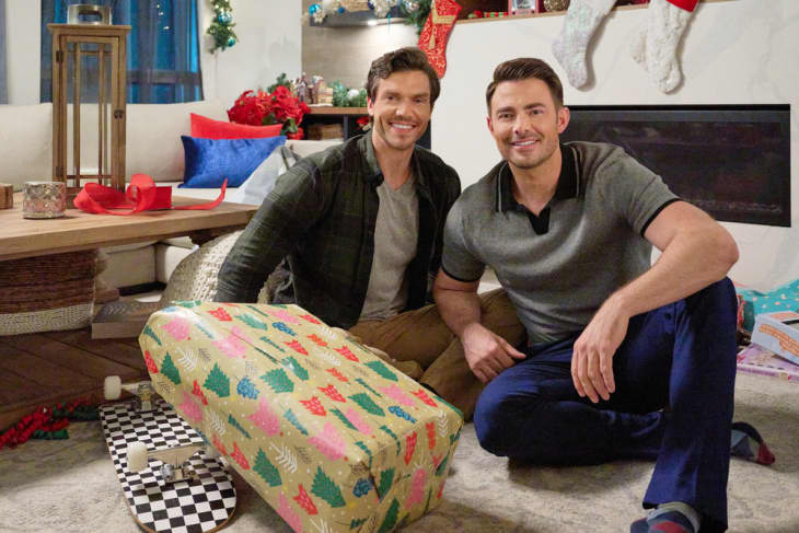 How a Hallmark Movie Production Designer Brings Those Iconic Holiday ...