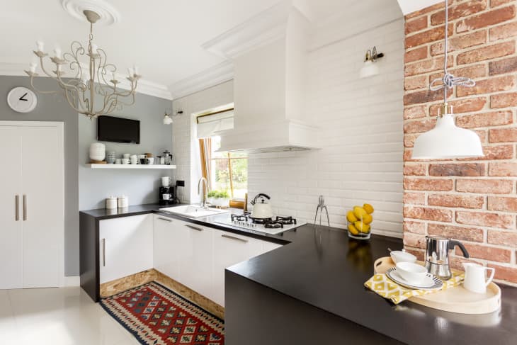 The Overdone Kitchen Trend That Annoys Real Estate Agents: Impractical ...
