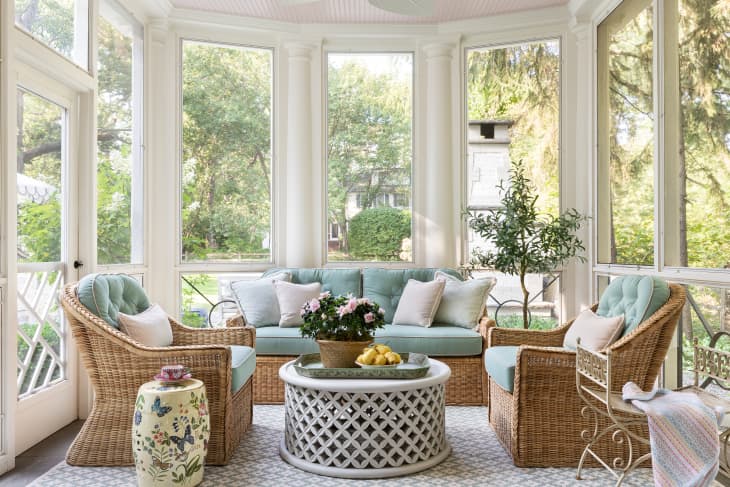 15 Colorful, Fun Summer Decor Ideas, According to Designers | Apartment ...