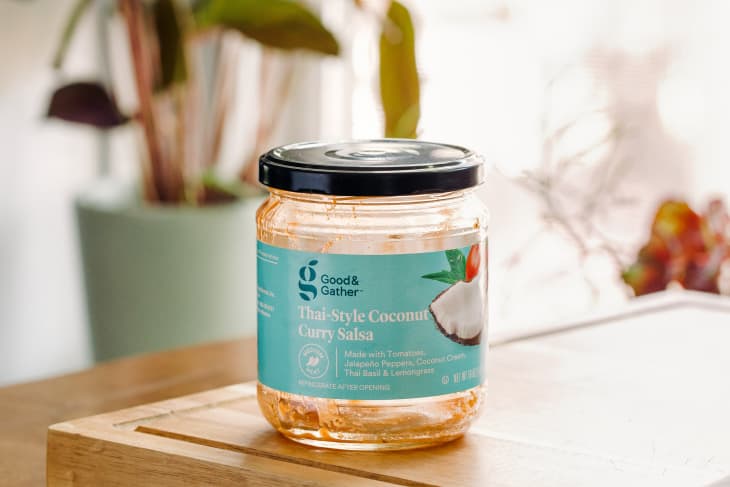 Use An Empty Salsa Jar to Create Your Own Terrarium | Apartment Therapy