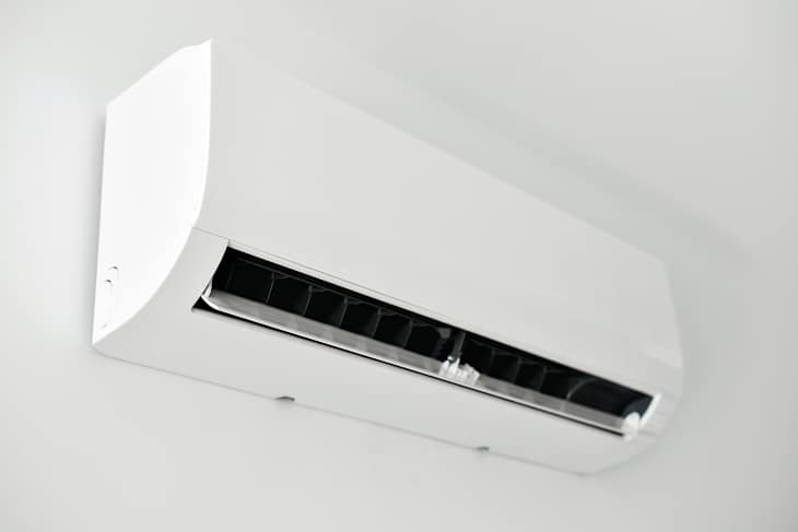 AC Smelling Musty? Here’s How to Fix Your Air Conditioner | Apartment ...