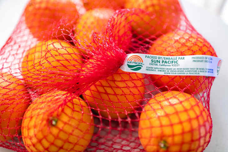 How to Use a Mesh Citrus Bag to Make the Prettiest Floral Arrangement ...