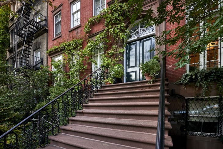 5 Little Things Real Estate Experts Do to Make Your Front Steps Look ...