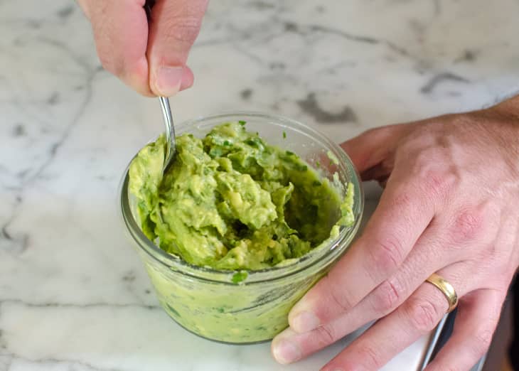 Keep Your Guacamole Fresh For Days With This Handy Storage Solution ...