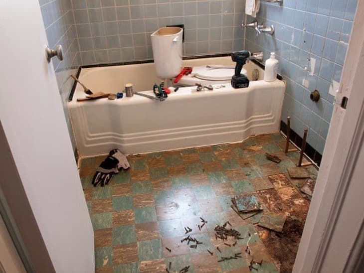 The “The Happy Accident” Bathroom Makeover | Apartment Therapy