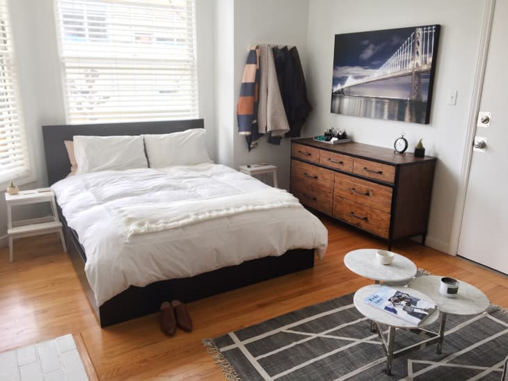 Small Shared Studio Apartment Rental Decor Ideas | Apartment Therapy