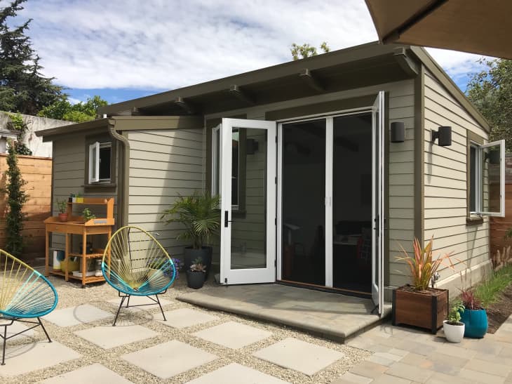 Tiny House Art Studio Backyard Inspiration | Apartment Therapy