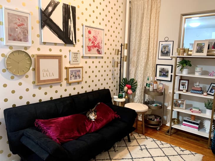 Removable Wallpaper NYC Rental Apartment Photos | Apartment Therapy