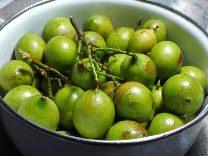 Mamoncillo A Tangy Tropical Fruit The Kitchn