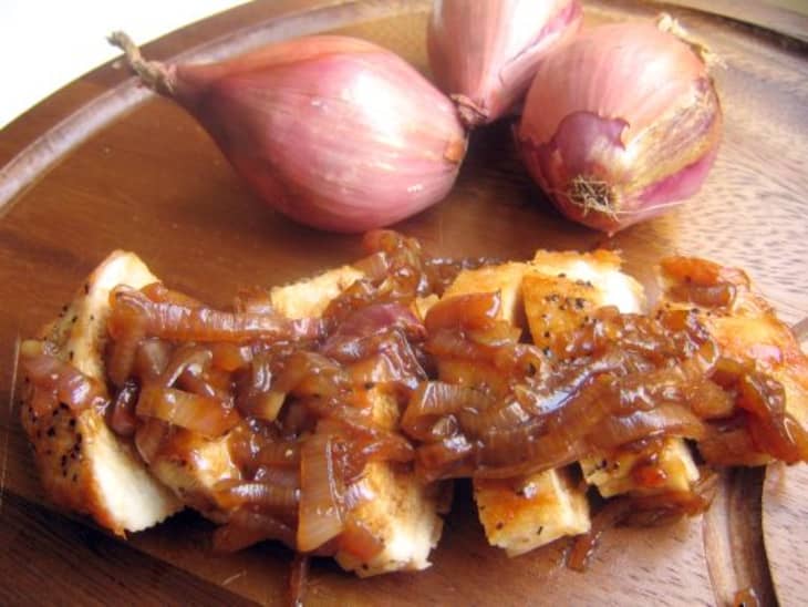 Recipe: Chicken with Shallot-Apricot Sauce | The Kitchn