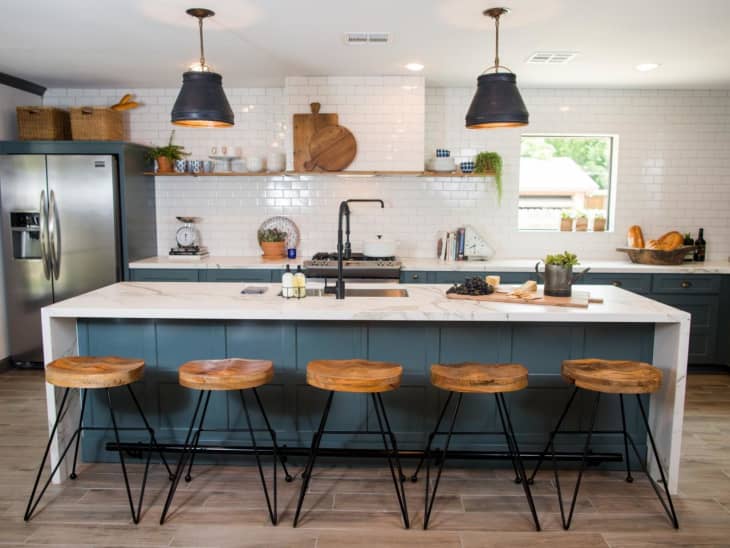 Fixer Upper Kitchens Modernizing The Kitchen At A #dwelloctoberstudio