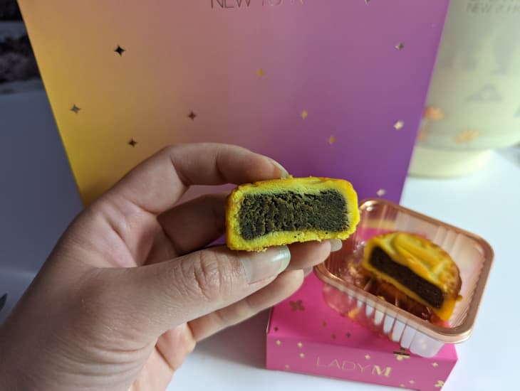 Lady M Glowing Lights Mooncake Gift Set Review | The Kitchn