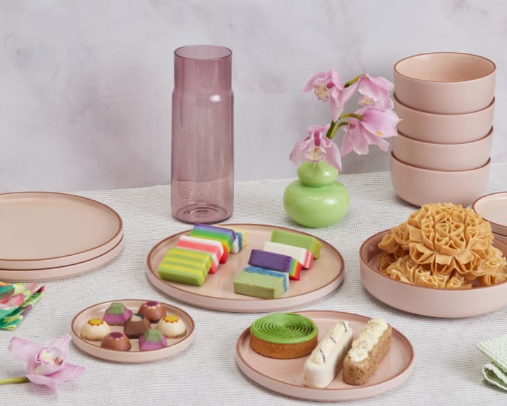 Entertaining tableware store