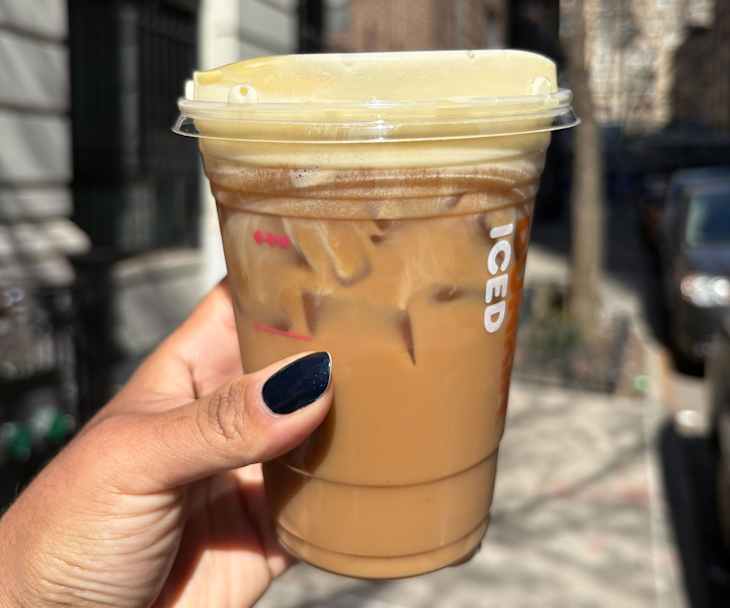 I Tried Dunkin’s New Banana Puddin’ Cloud Latte | The Kitchn