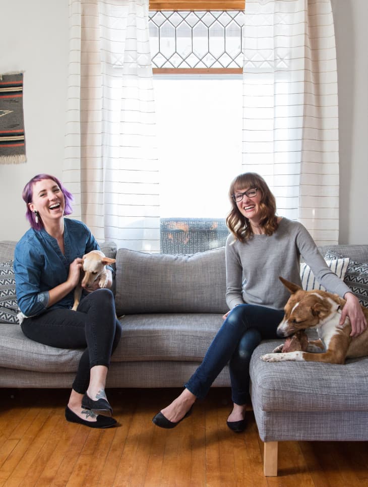 House Tour: A Comfy Home Shared by Best Friends | Apartment Therapy
