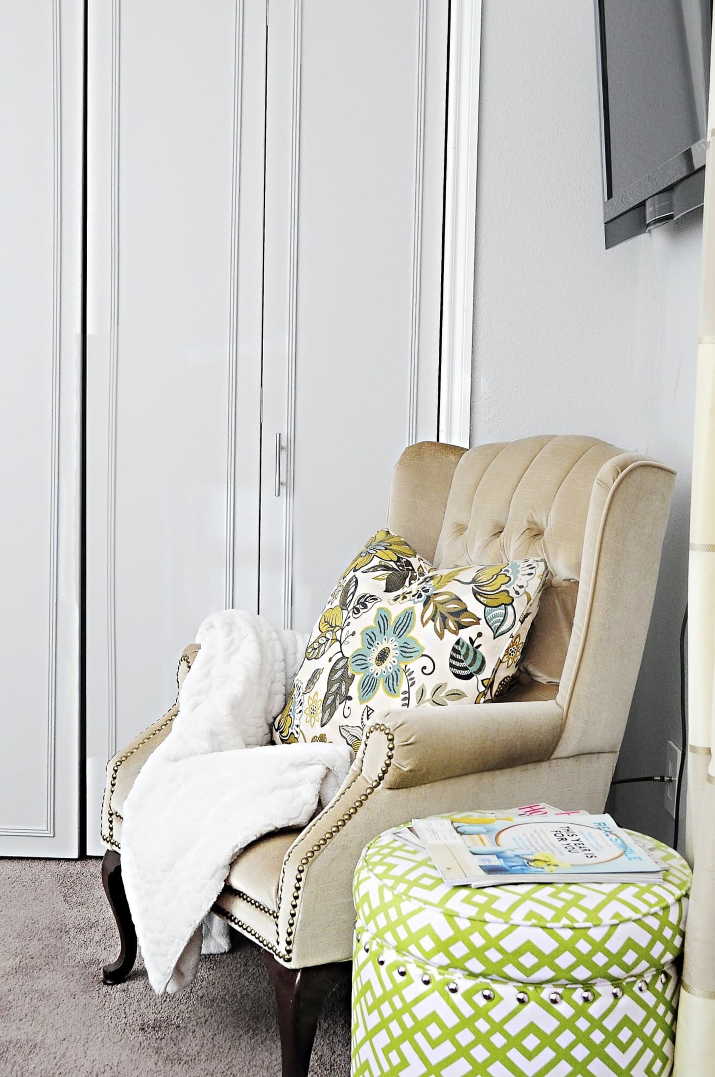 A DIY Update to 70s Style Bi-Fold Doors | Apartment Therapy