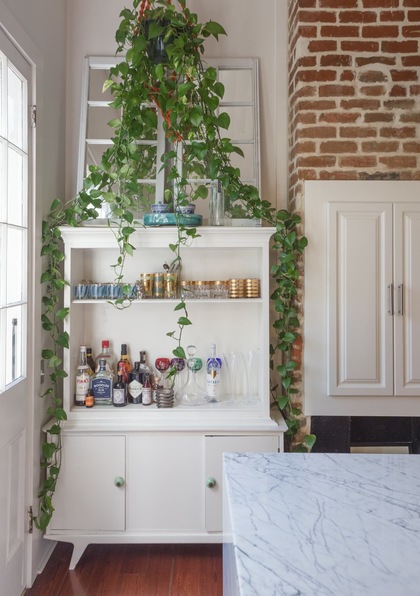 How to Display Houseplants: 65 of Our Favorite Plant-Display Ideas ...