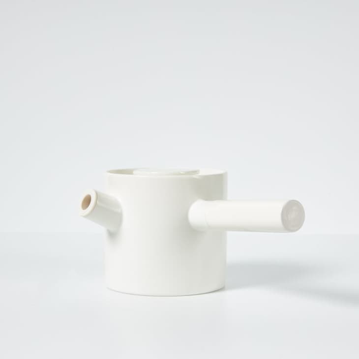 Firebelly Tea Small Teapot Review | Apartment Therapy