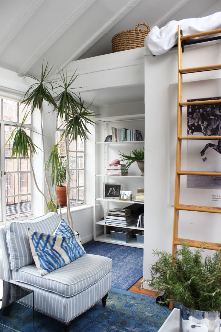 House Tour: A 350 Square Foot Bright NYC Studio | Apartment Therapy