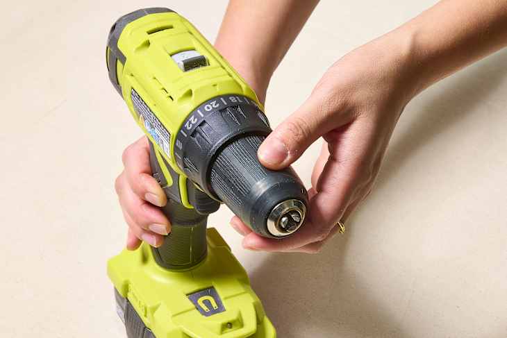 The Right Way to Use a Drill for Beginner DIY Projects | Apartment Therapy