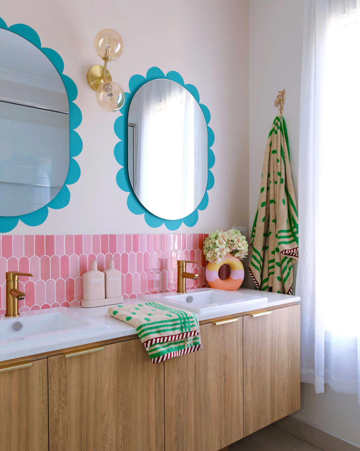 Paint a Border Around a Frameless Mirror for an Easy Custom Look ...