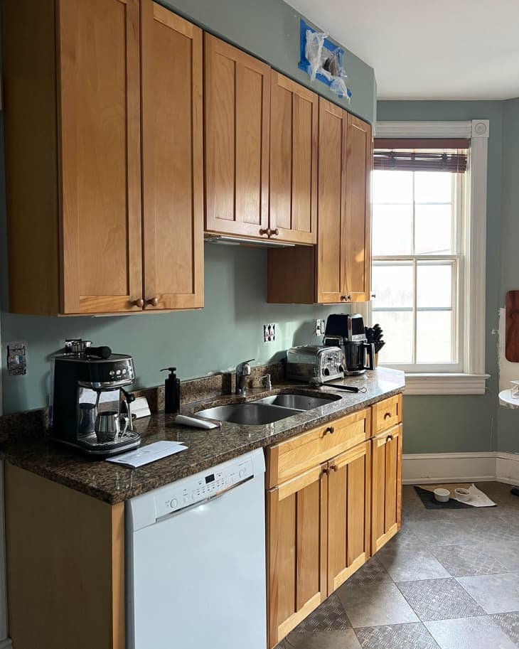 I Gave My ‘90s Kitchen a Way More Functional Makeover | Apartment Therapy