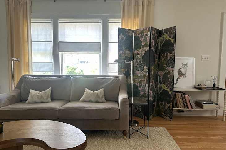 How I Made a DIY Room Divider with My Favorite Wallpaper | Apartment ...