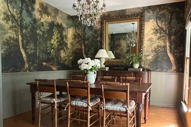 A 1980s Dining Room Gets a Dramatic Vintage-Style Redo | The Kitchn