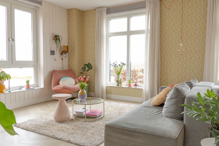 Tour a Colorful Home Packed with Floral Wallpaper Patterns | Apartment ...