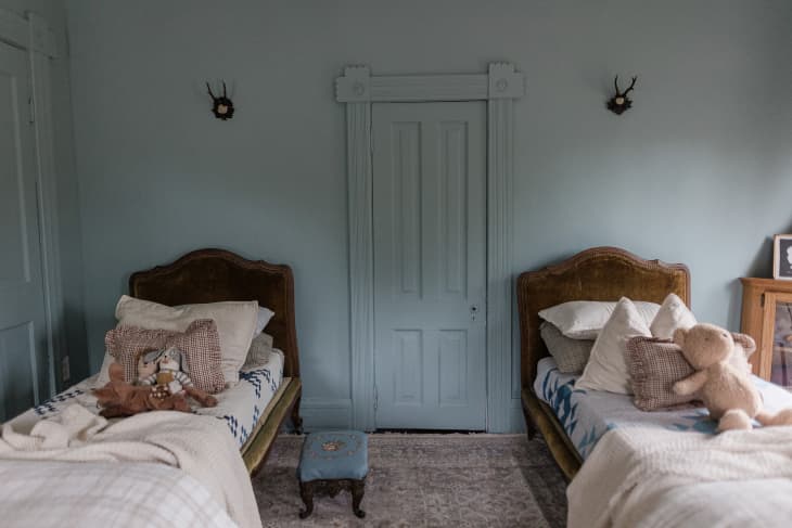 See This 152-Year-Old Bedroom's Color-Drenched Blue Makeover ...