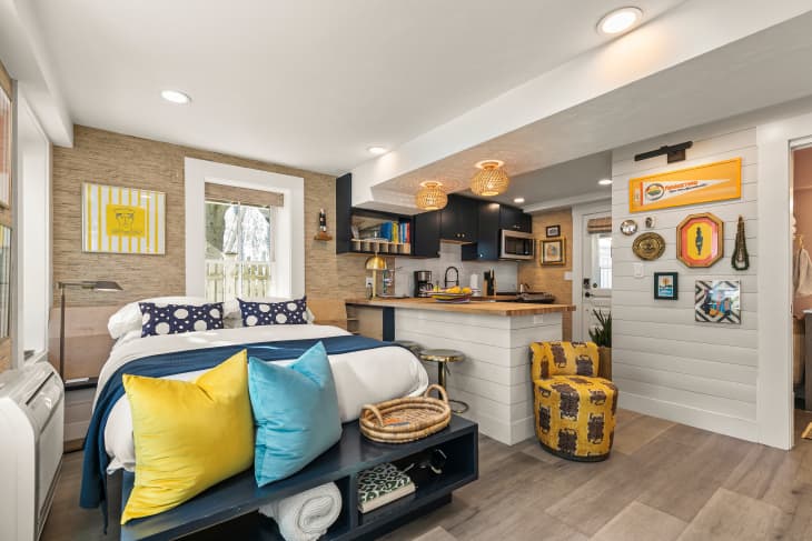 How Big Is 300 Square Feet? These Homes Are Great Examples | Apartment ...