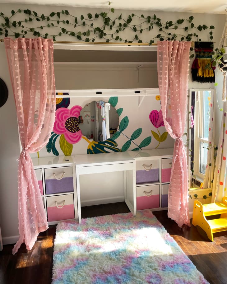 See the Closet Desk Makeover in This Kid’s Colorful Room | Apartment ...