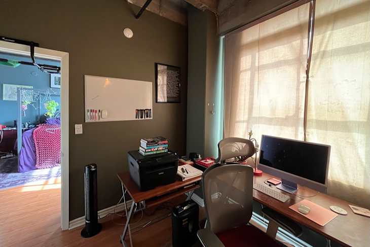 A Home Office Transforms from “Cramped & Gray” to Totally Groovy ...
