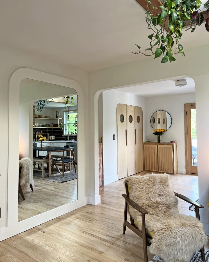 Blank Wall Ideas for an Entryway: A $600 Before-and-After | Apartment ...