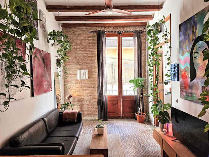 7 Ways to Fix a "Cold and Uninviting" Living Room | Apartment Therapy