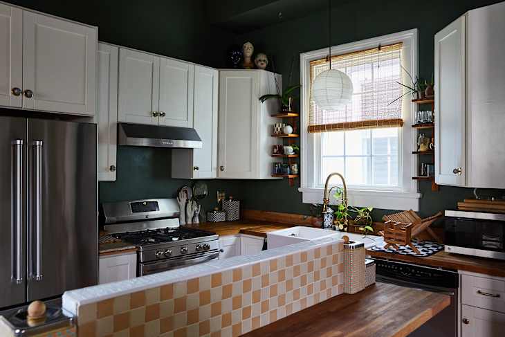 Explore This Kitchen Countertop Clutter-Hiding DIY Tiled Wall ...