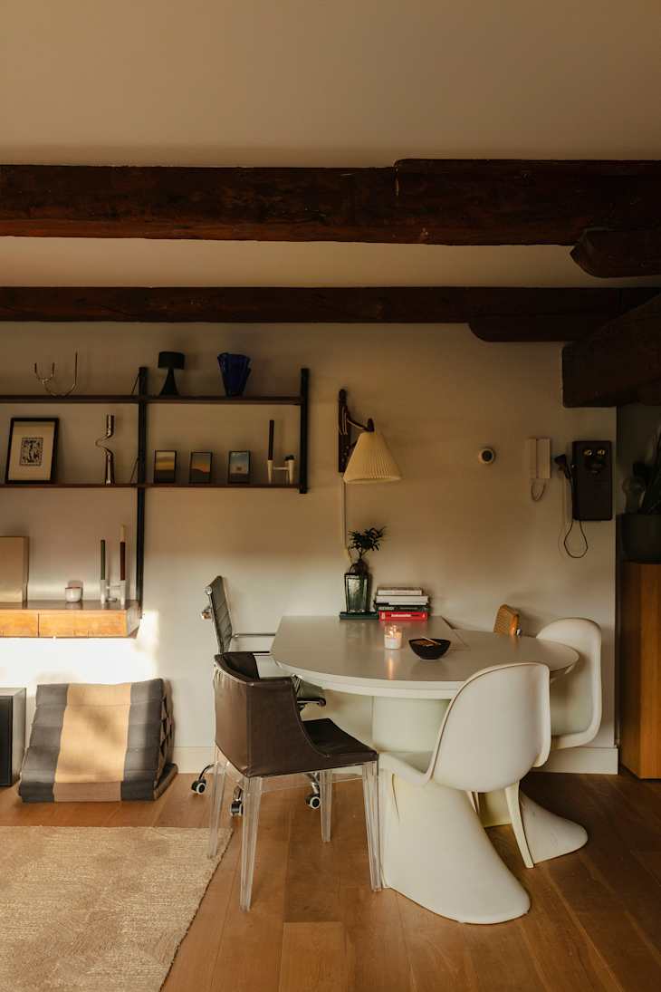 7 Ways to Fix a "Cold and Uninviting" Living Room | Apartment Therapy