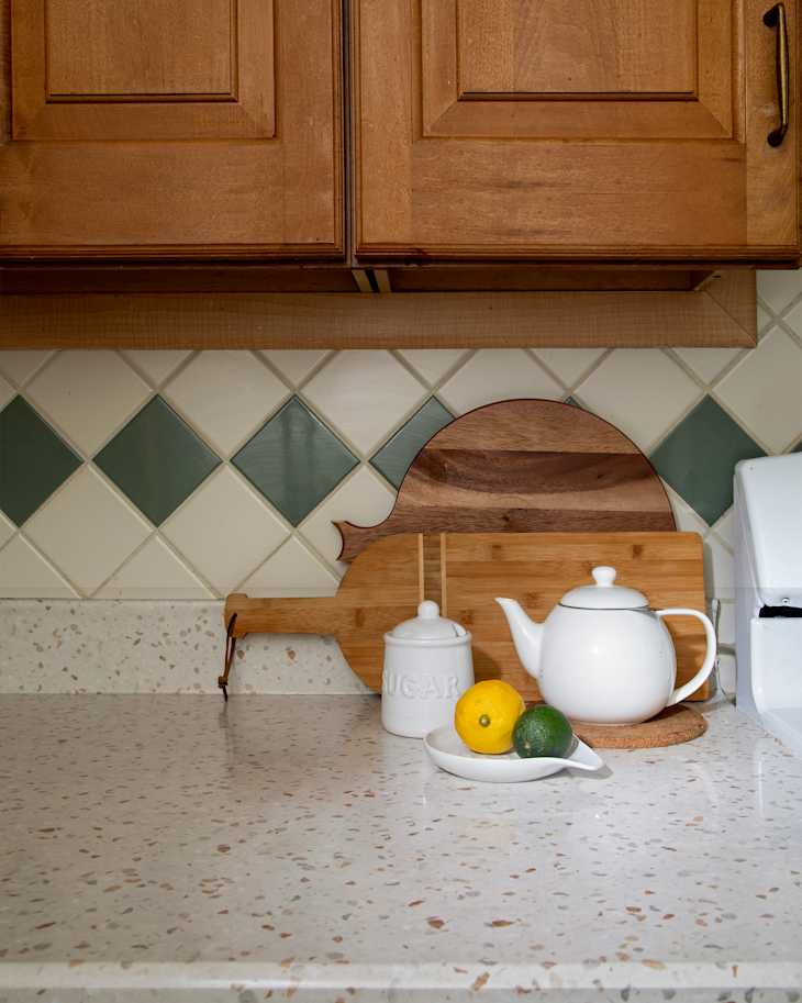 Before & After: A “Crusty” ‘00s Kitchen Gets a $321 Makeover | The Kitchn