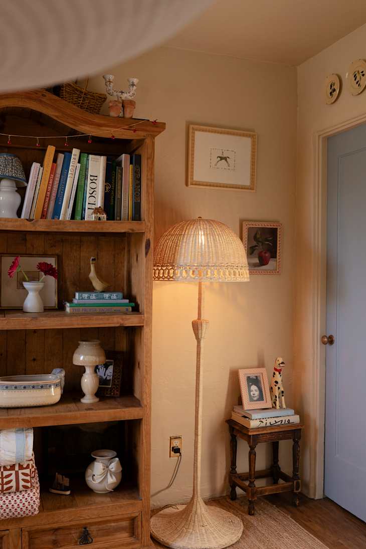 Tour a Cozy Cottage-Inspired Downtown Mesa, Arizona Home | Apartment ...